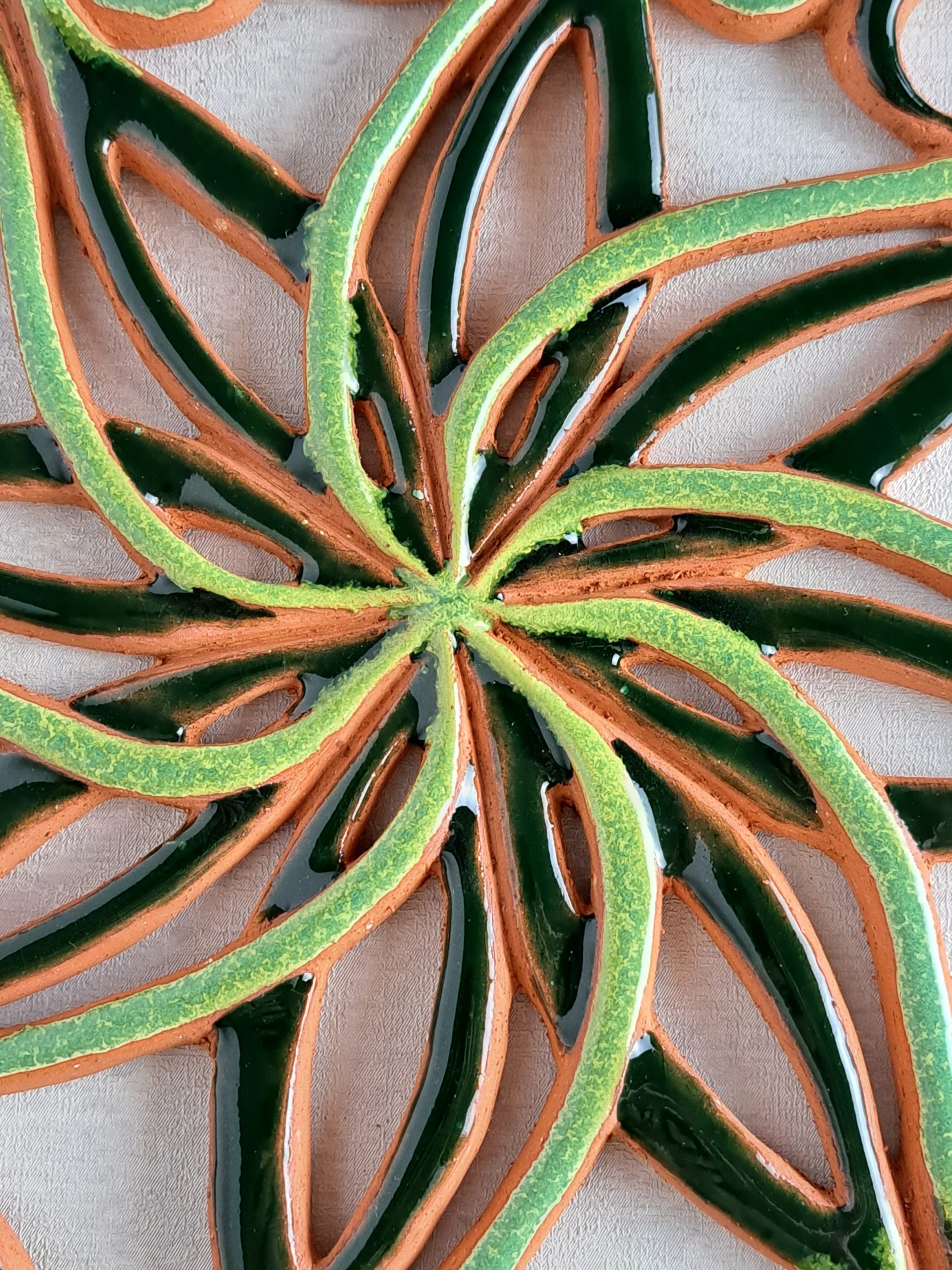 Mandala flor da esperança espiral (Cód: md34) - Tatiana Lucas Cerâmica